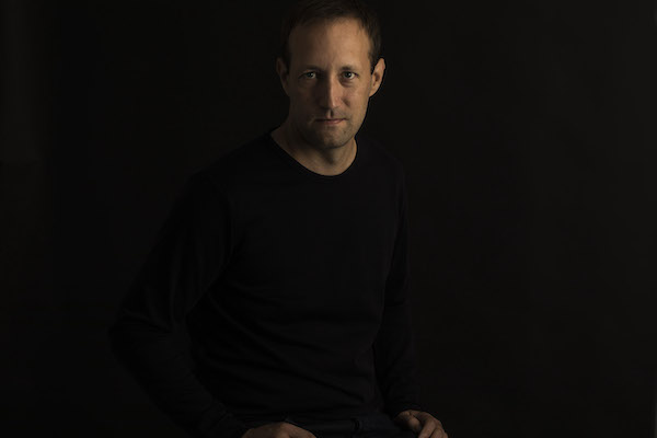 Tuomas Niskakangas - heti ensiteoksilla kotimaiselle huipulle ja ...